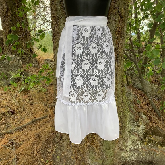 Party Supplies | Pretty White Lace Apron Bridal Shower Gift Idea ...